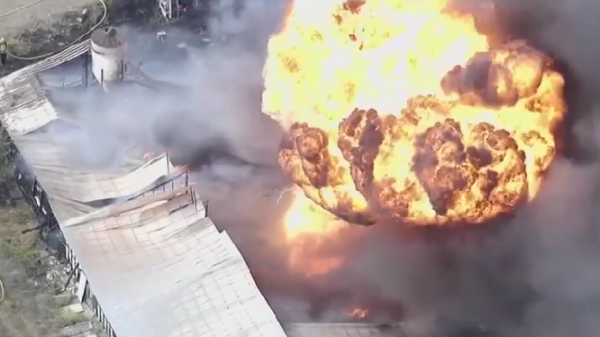 VIDEOS: Fireball erupts as massive fire in Livermore scorches barns ...