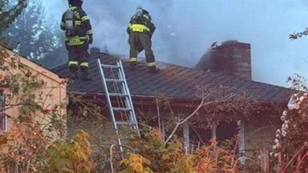 Humboldt Bay firefighters stop house fire in Eureka - Daily Dispatch