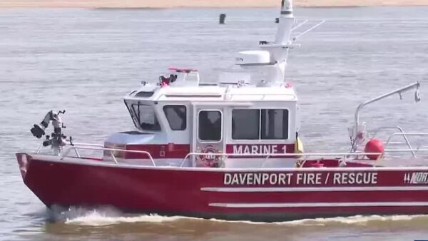 Davenport fire christens new rescue boat ‘Big Red’ - Daily Dispatch